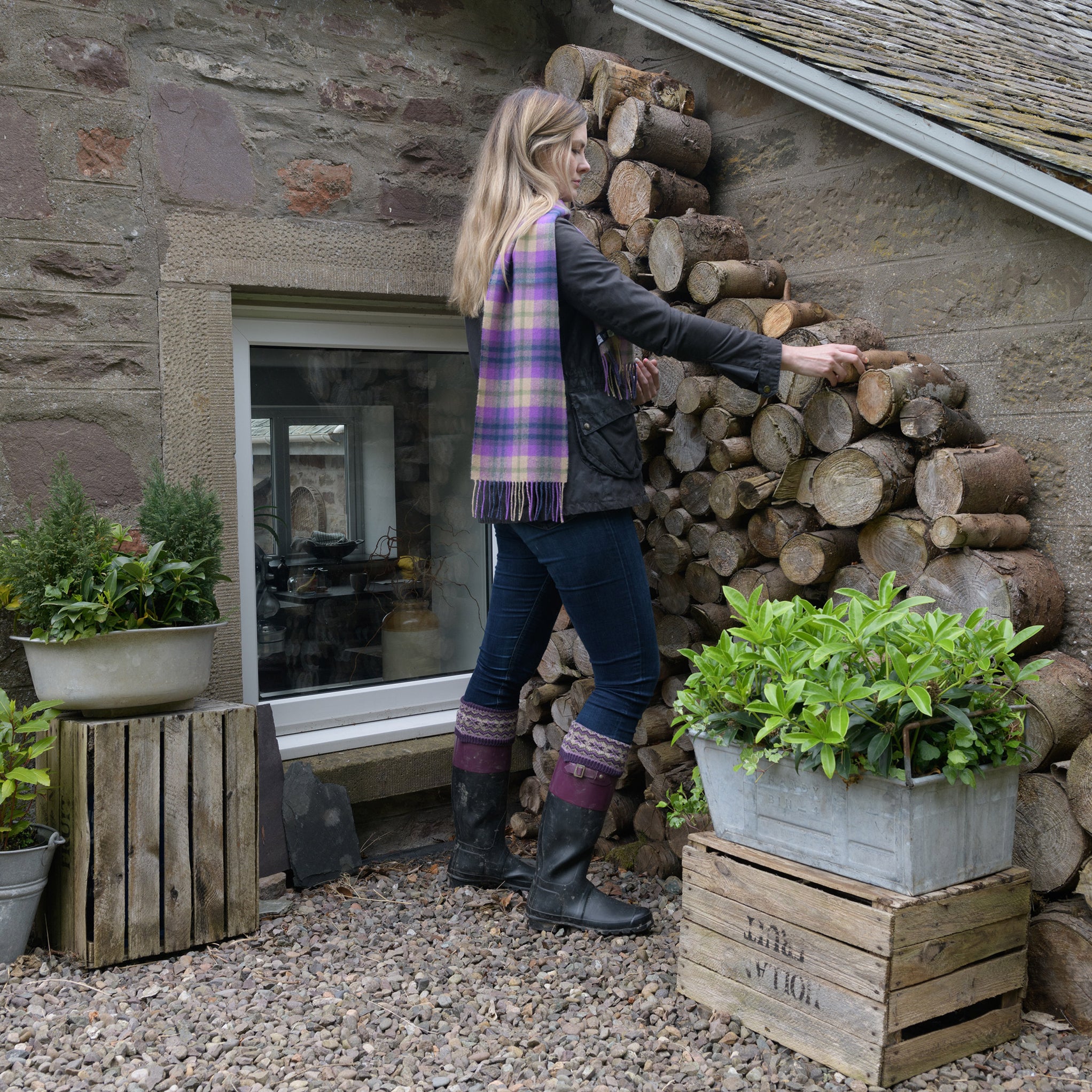 Authentic Scottish Lambswool Scarf - Coorie Tartan — Historic Scotland Shop